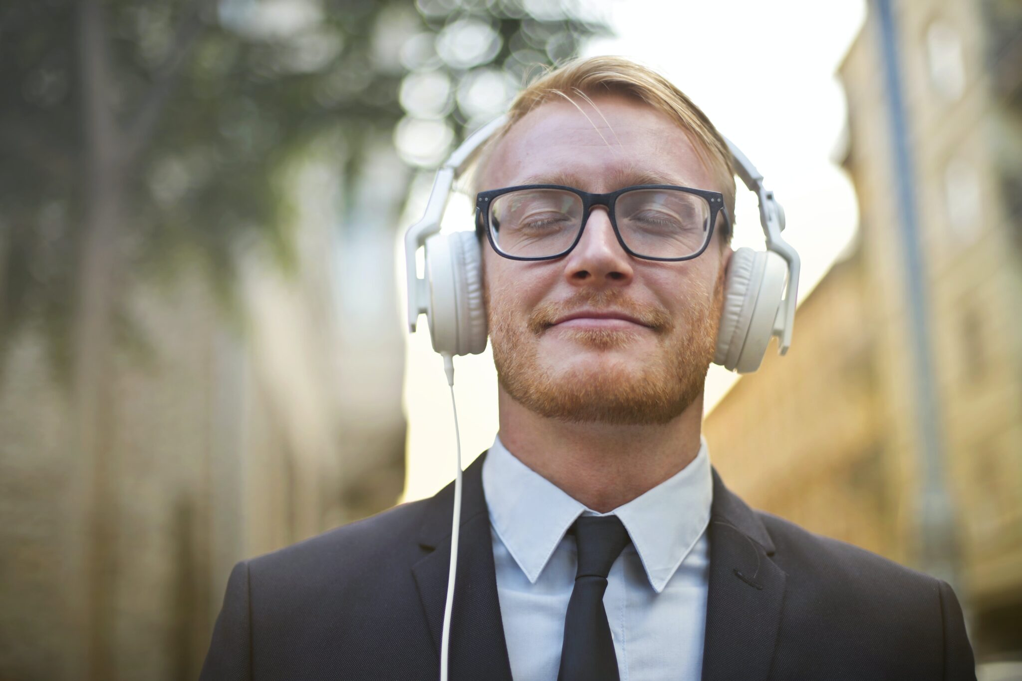 How Listening to Audiobooks Can Benefit Your Life and Career ...